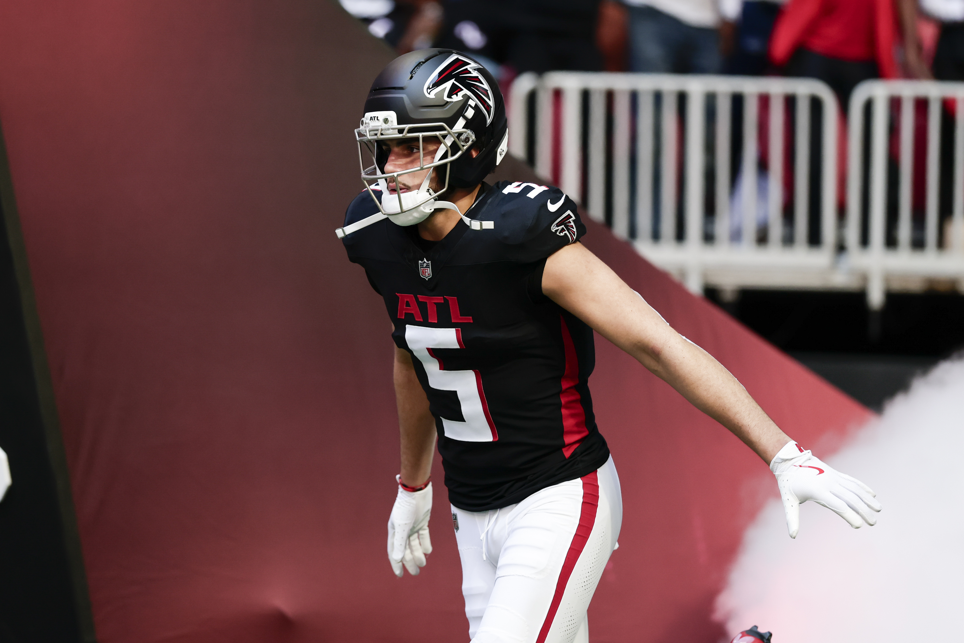 Drake London reportedly agrees to 4-year, $141 million contract ...