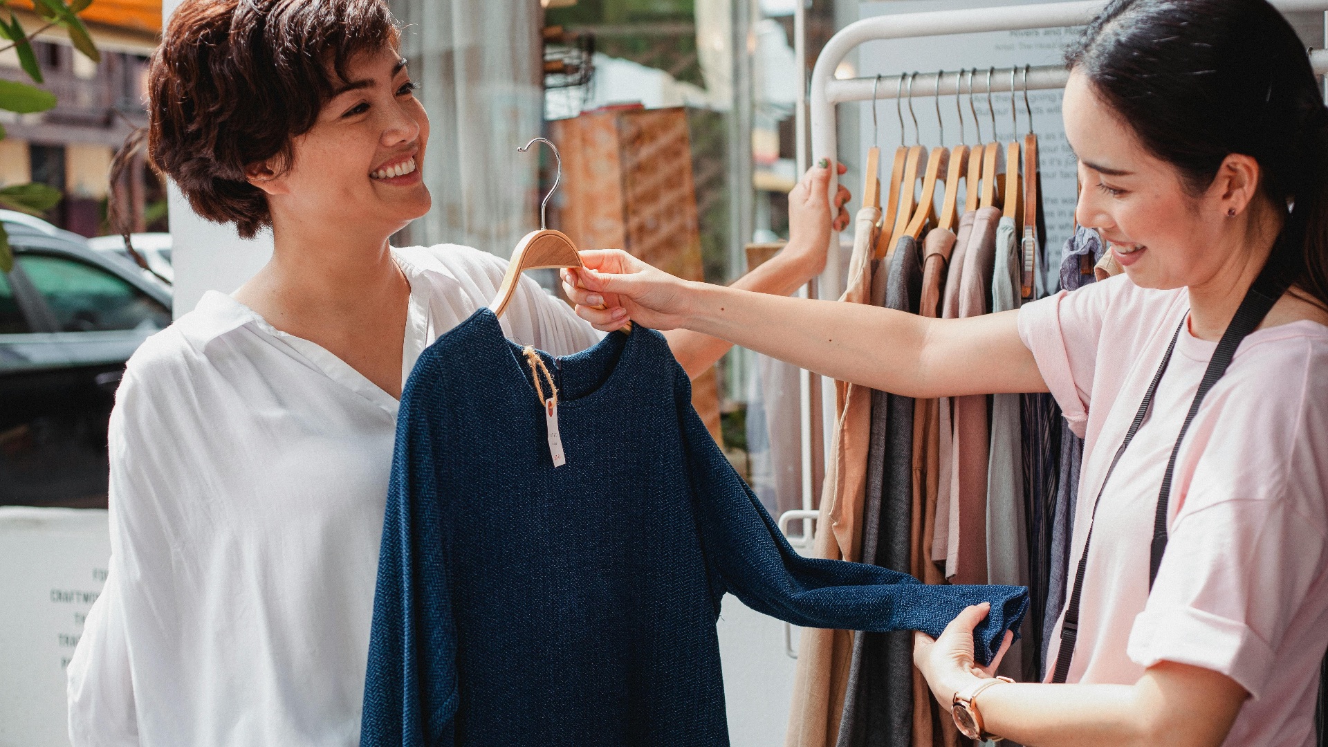 20 shopping tips to keep your choices evergreen