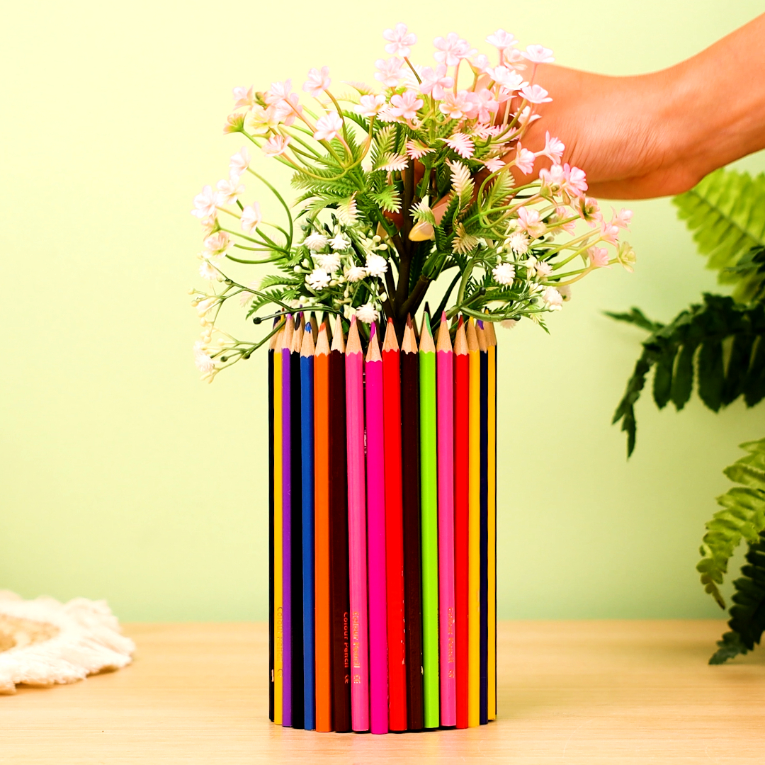 Erhellen Sie Ihren Raum mit dieser bunten Bleistiftvase💐