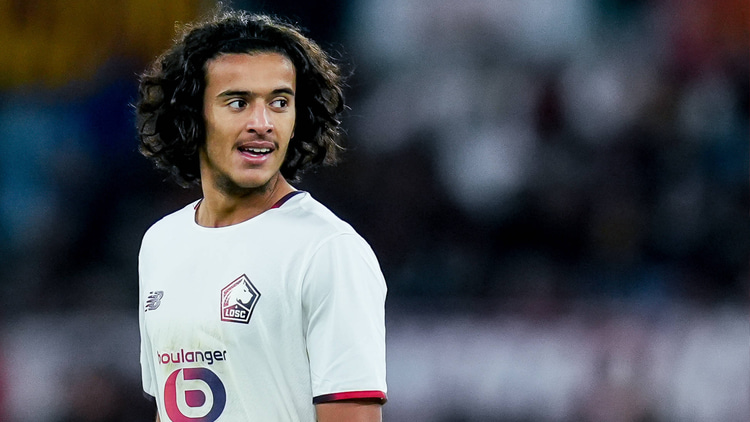 Chelsea stun Arsenal as €55m deal confirmed