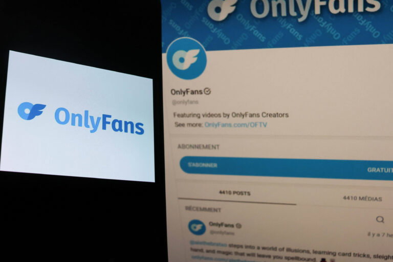 OnlyFans-model Sophie Rain weert kritiek na catwalkoptreden in Miami