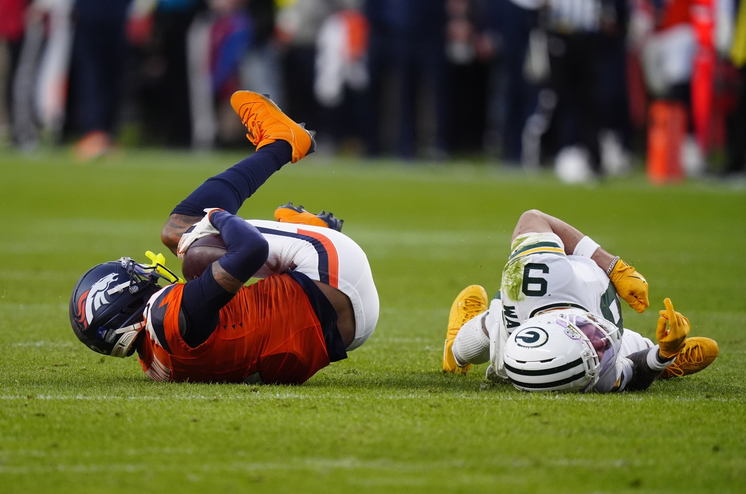Denver Broncos: Give defensive player of the year $5 million raise