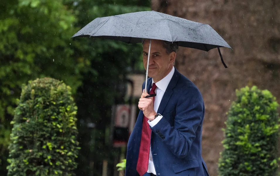 UK sets legally binding 87% emissions cut target by 2040