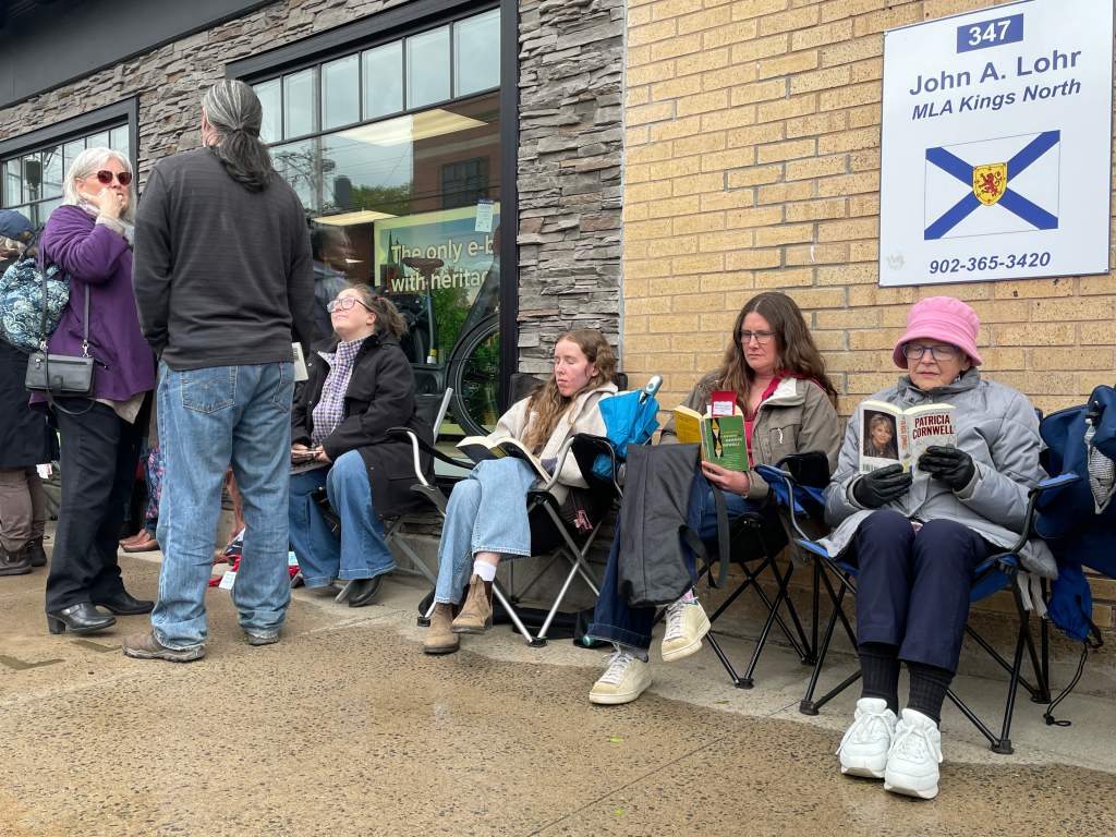 NS library users hold ‘read-in’ to protest closures, MLA says anger ...