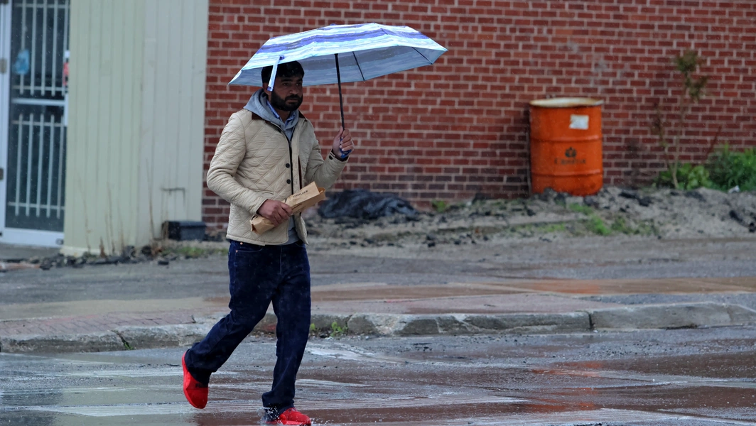 Alberta flood watches remain as rain tapers off