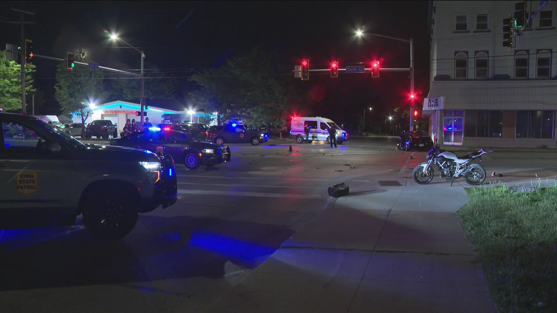 Motorcyclist dead after alleged overnight pursuit in Des Moines