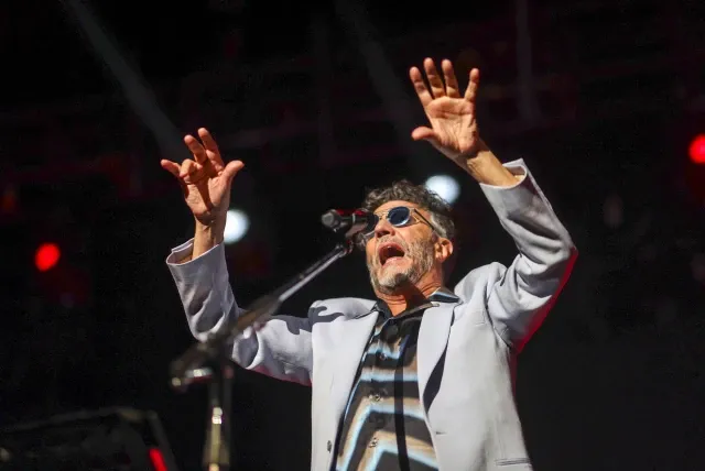 Cuarenta años después, Giros sigue dando vueltas: el regreso de Fito ...