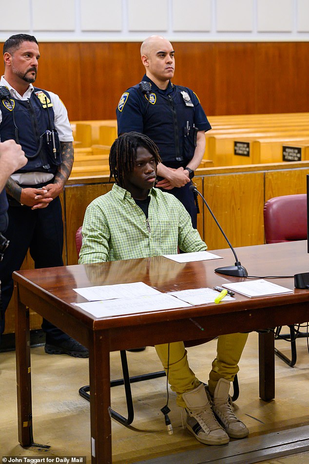 Top male model strikes Blue Steel pose in court over $1m Soho clothing ...