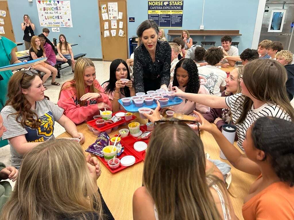 Gov. Whitmer serves 'The Big Gretch' signature smoothie to North ...