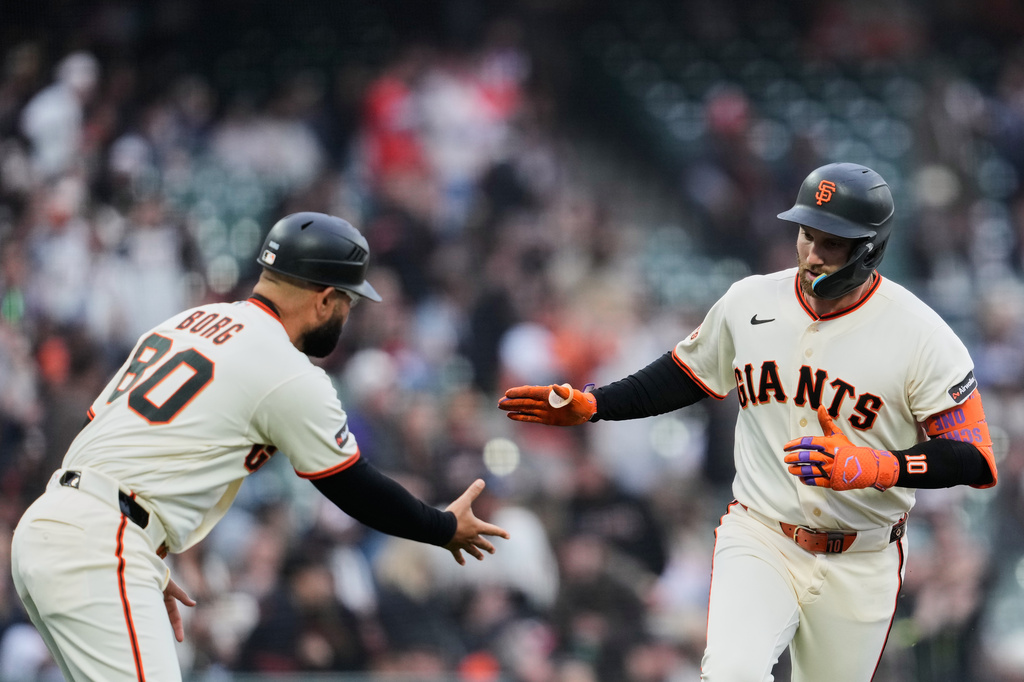 San Francisco Giants hire Gary Pettis as their third base coach