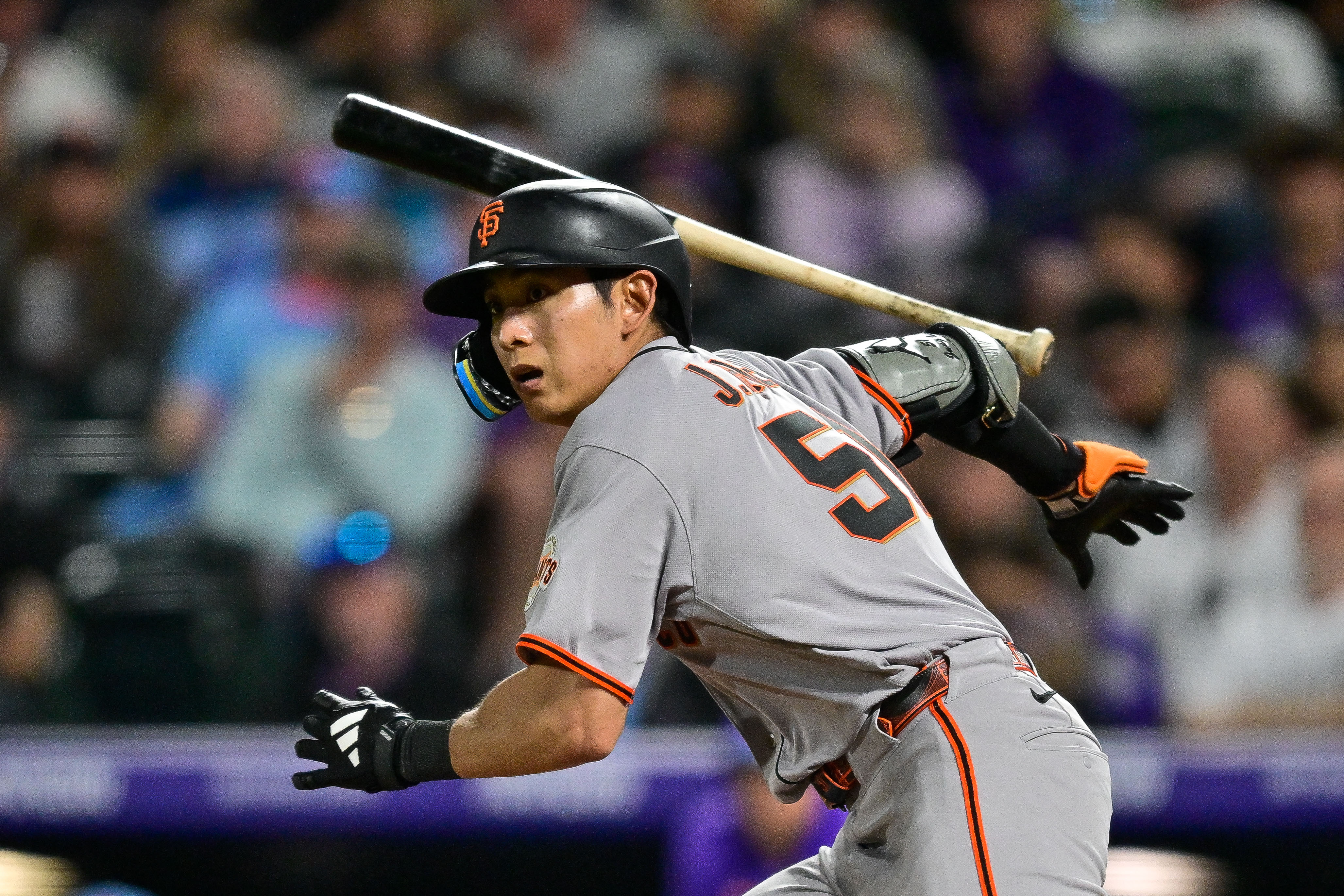 Giants sit two hottest bats ahead of Brewers matchup