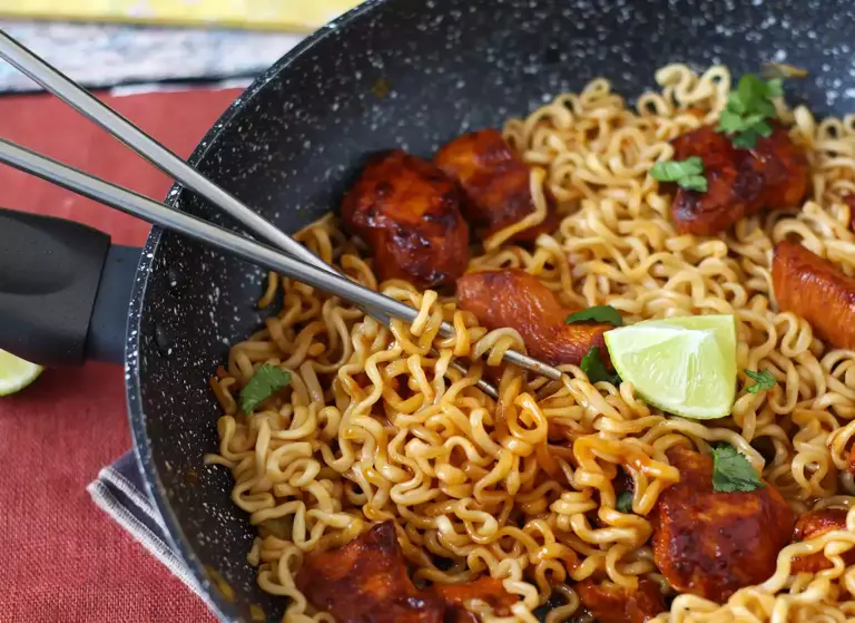 Jak uvařit buldak habanero limetkové nudle, recept s marinovaným ...