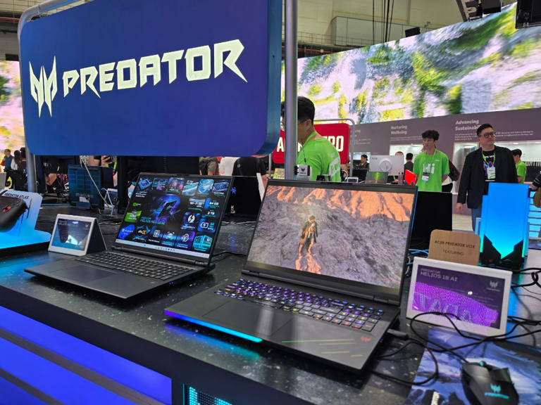 Acer drops Nitro handheld PC for streaming games, new Predator laptops