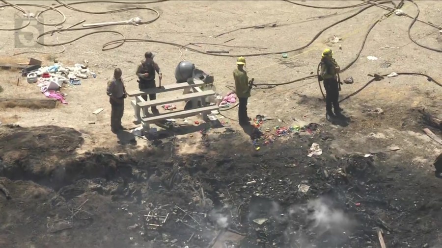 LA County crews extinguish Lancaster brush fire