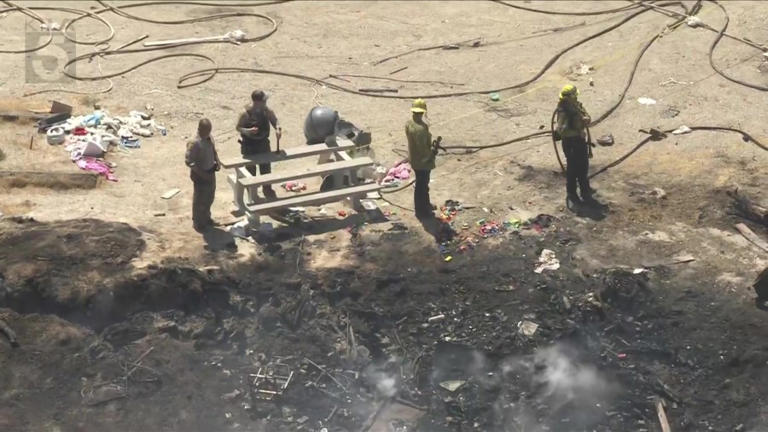 LA County crews extinguish Lancaster brush fire