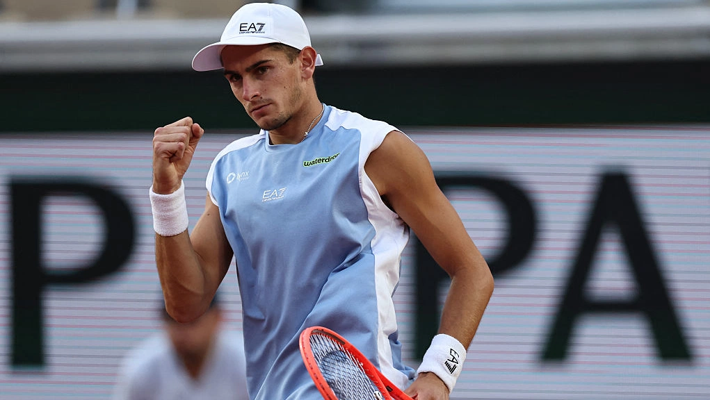 Arnaldi’s epic comeback sets all-Italian French Open quarterfinal