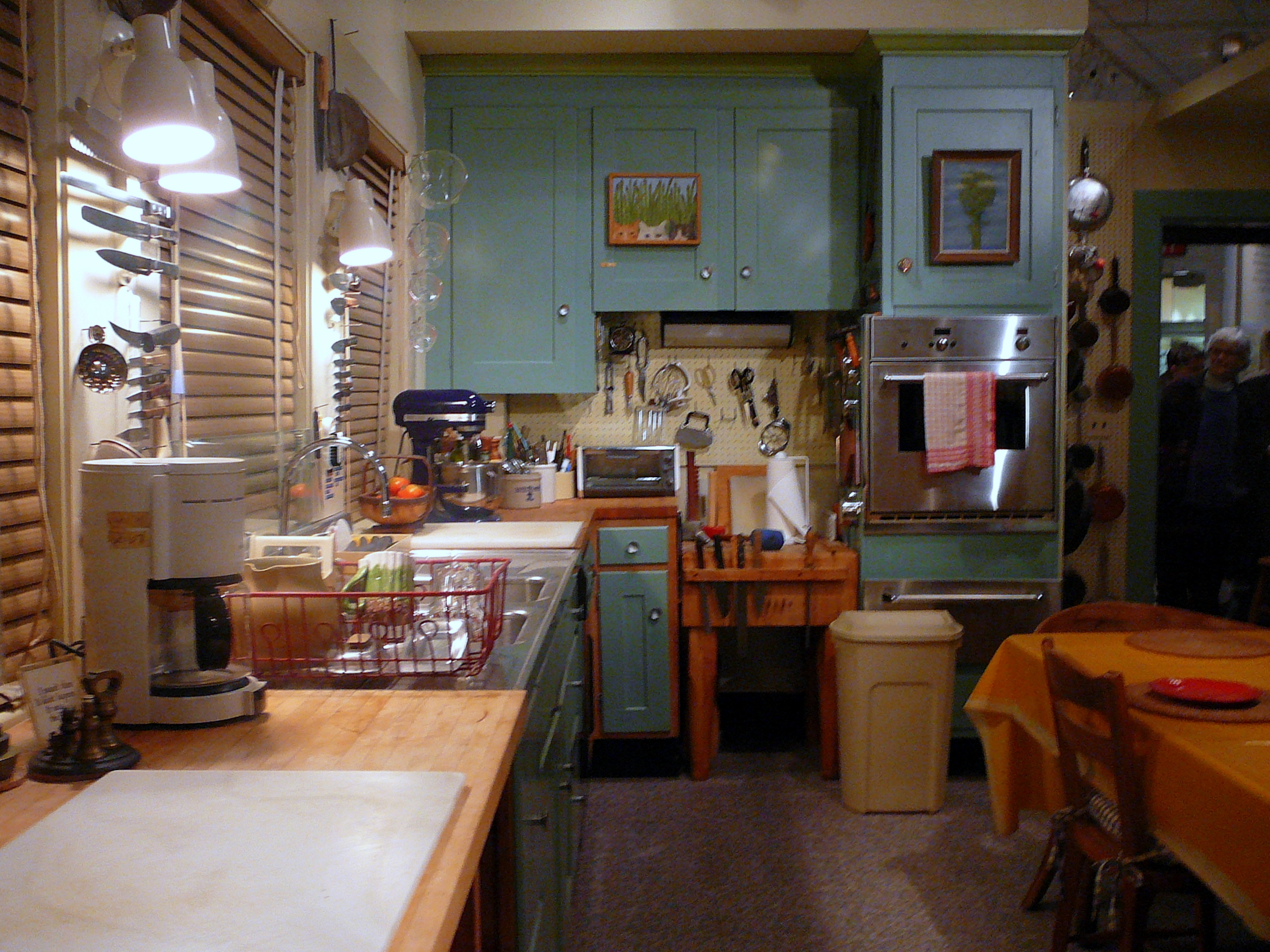 15 things every American family kept in the kitchen in 1978 — and which ...