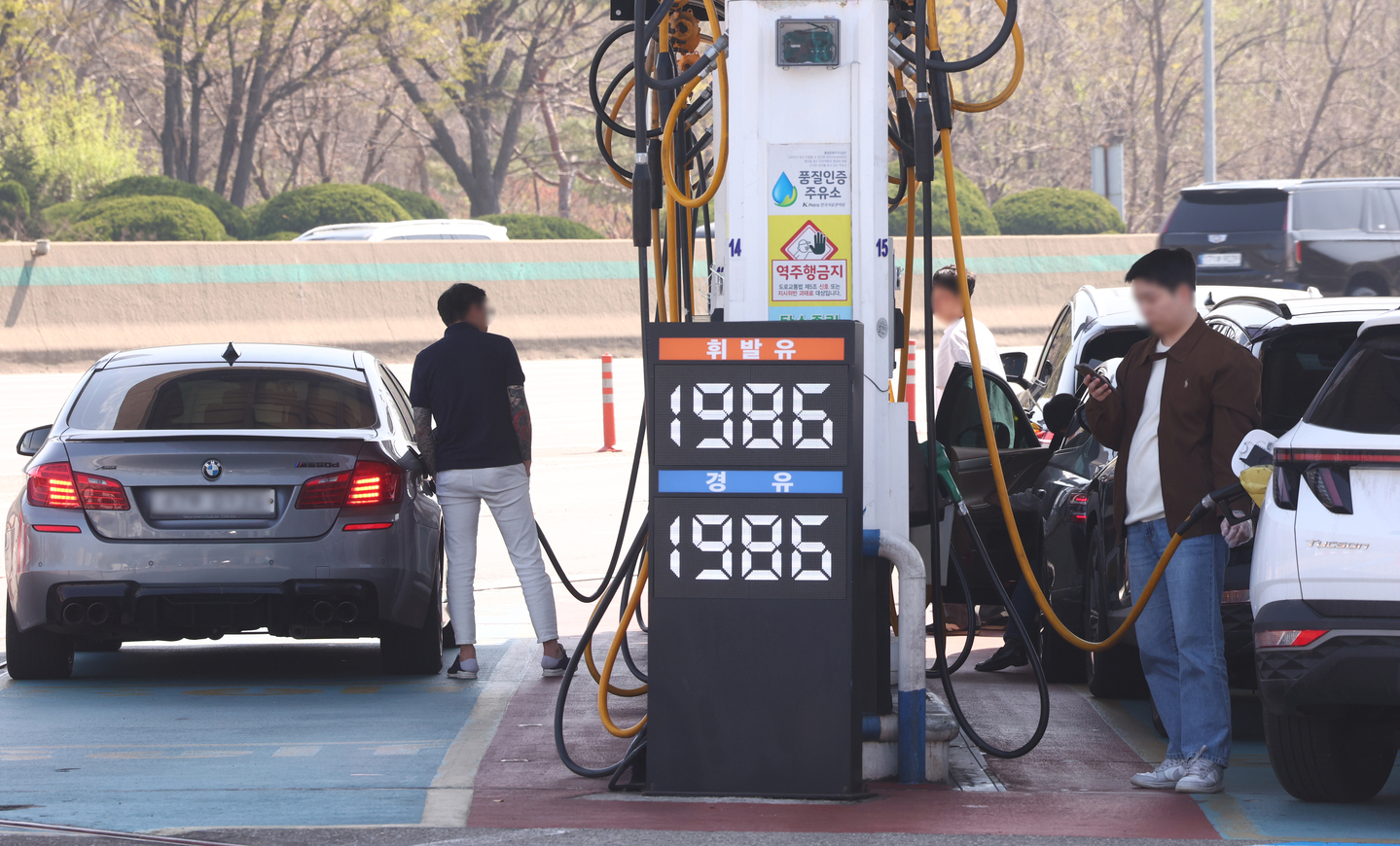 Oil-fueled inflation balloons above 3% for first time in 26 months