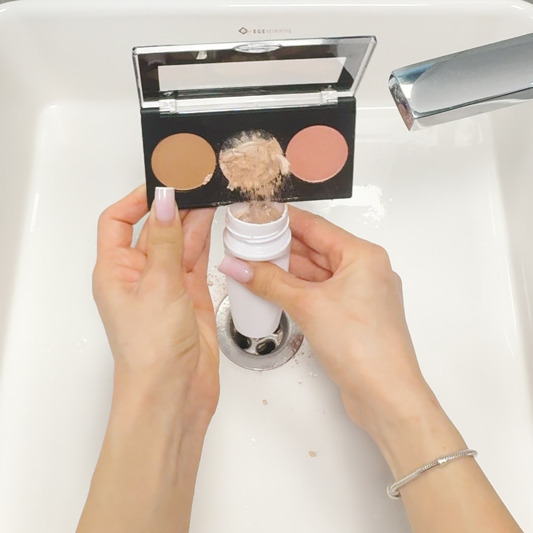 DIY glitter stick for radiant skin 🌟