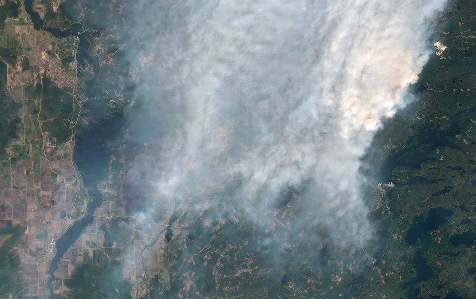 Firefighters shift to protect homes as Lac du Bonnet wildfires grow