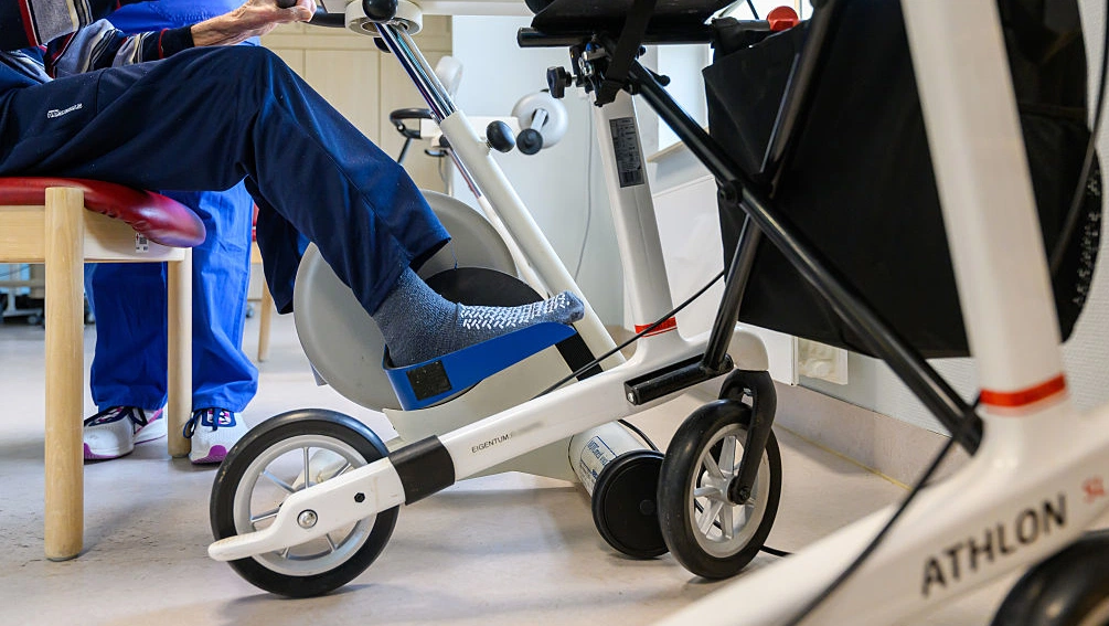 MPs warn of postcode lottery in NHS frailty care