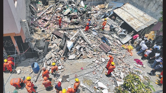 Building collapses in Mukundpur after cylinder blast