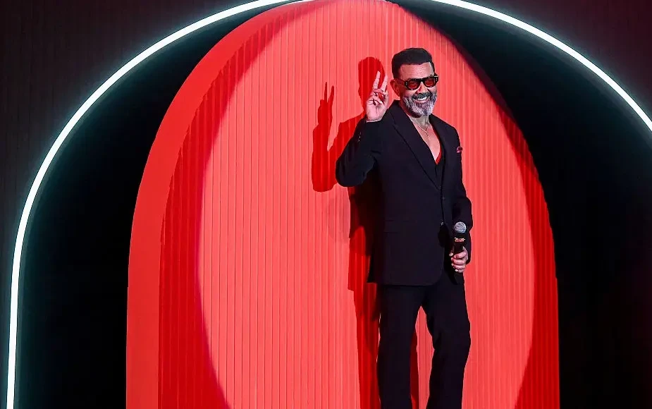 Bobby Deol recalls Dharmendra's influence and career struggles