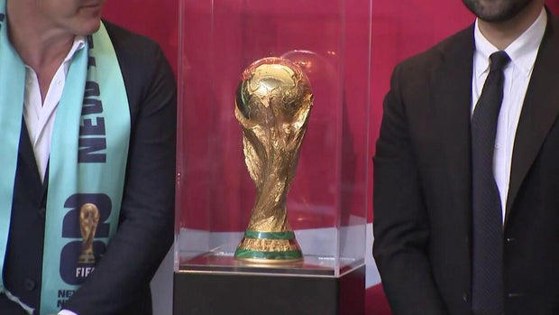 FIFA World Cup trophy draws big audience at NYC's Museum of Natural History