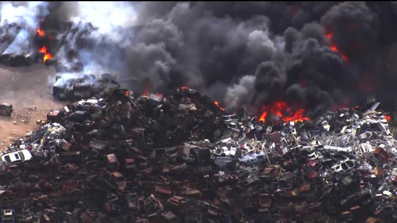 Crews respond to large fire in the South Valley