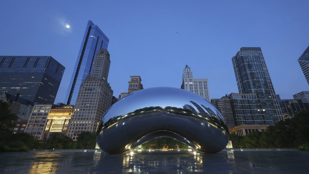 Exploring Chicago's highlights and hidden challenges