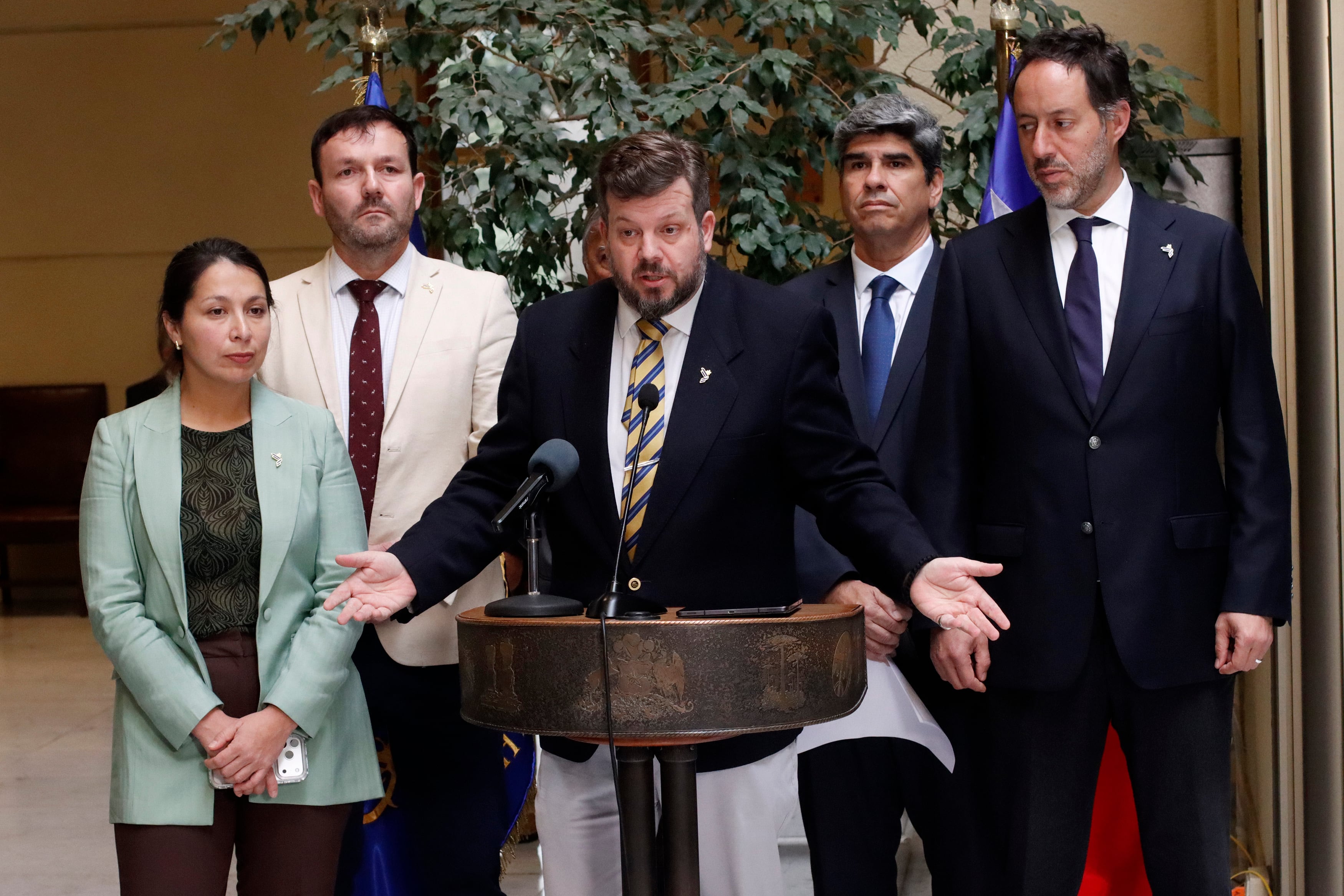 Hacienda logra dar vuelta a libertarios y suma apoyo clave para elevar ...