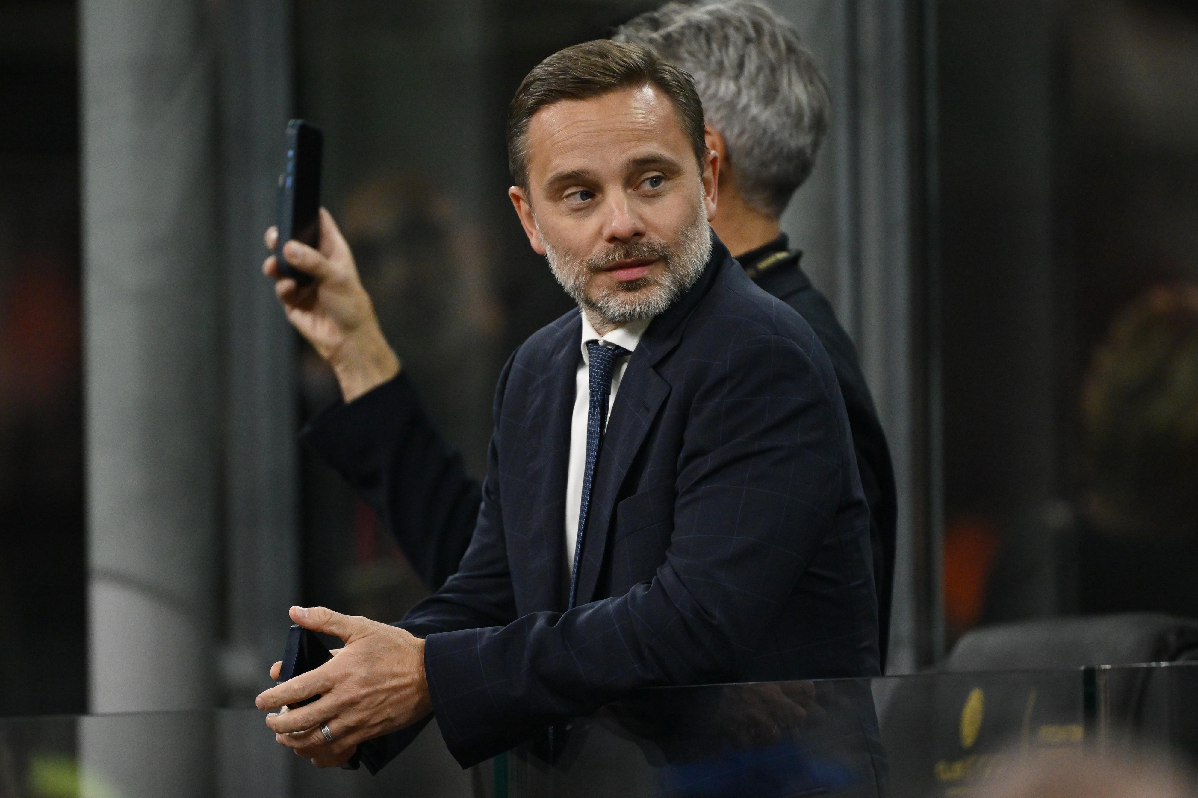 Messaggi di insulti dai milanisti all’omonimo dell’ad Furlani: "Ma io ...