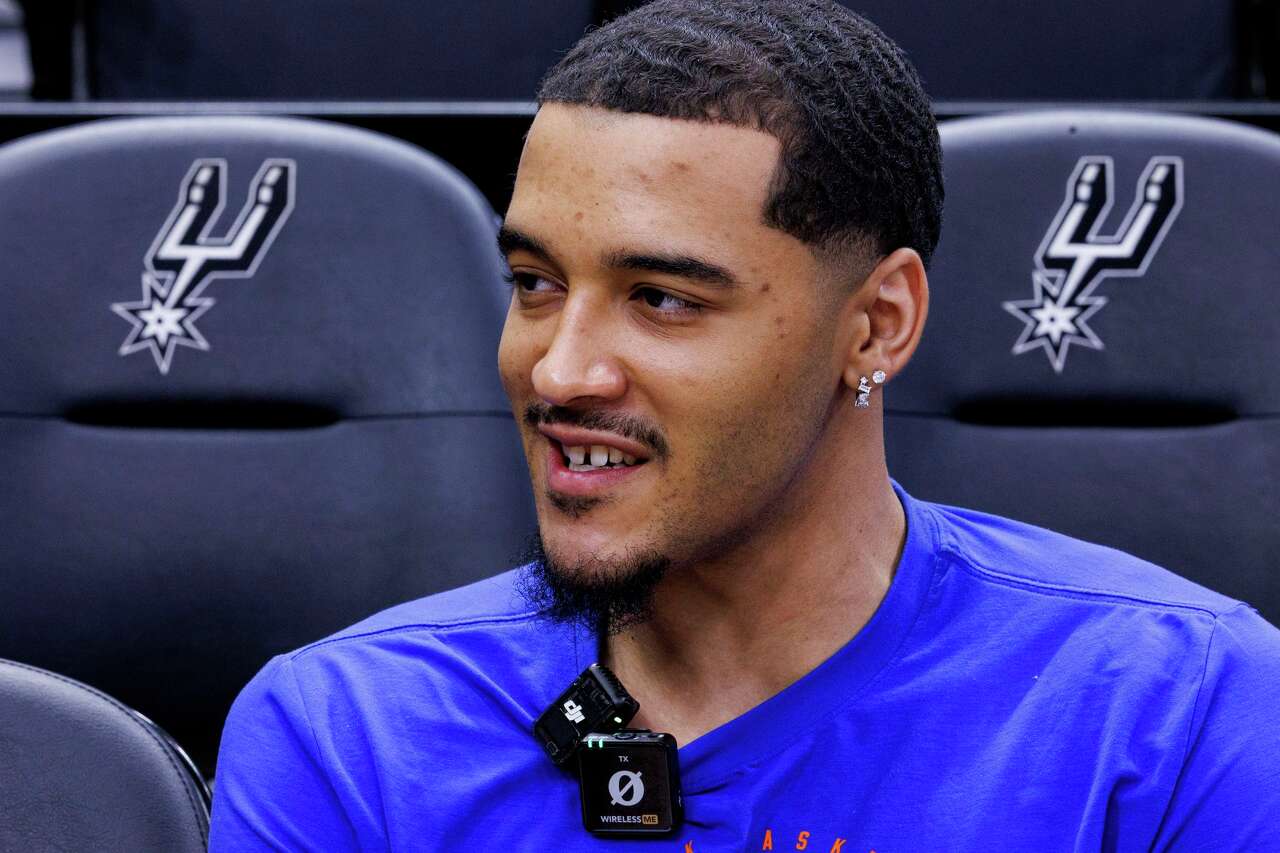 Jeremy Sochan trying 'not to be cancer' while playing little for Knicks
