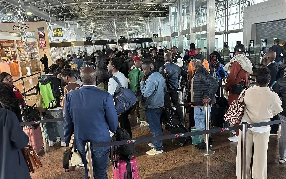 Simon Calder warns of strict EU passport rules amid summer delays