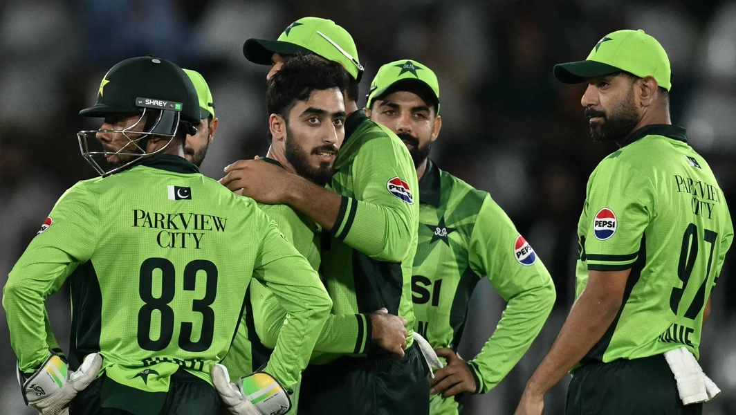 Ellis' career-best spell sinks Pakistan to set up ODI decider