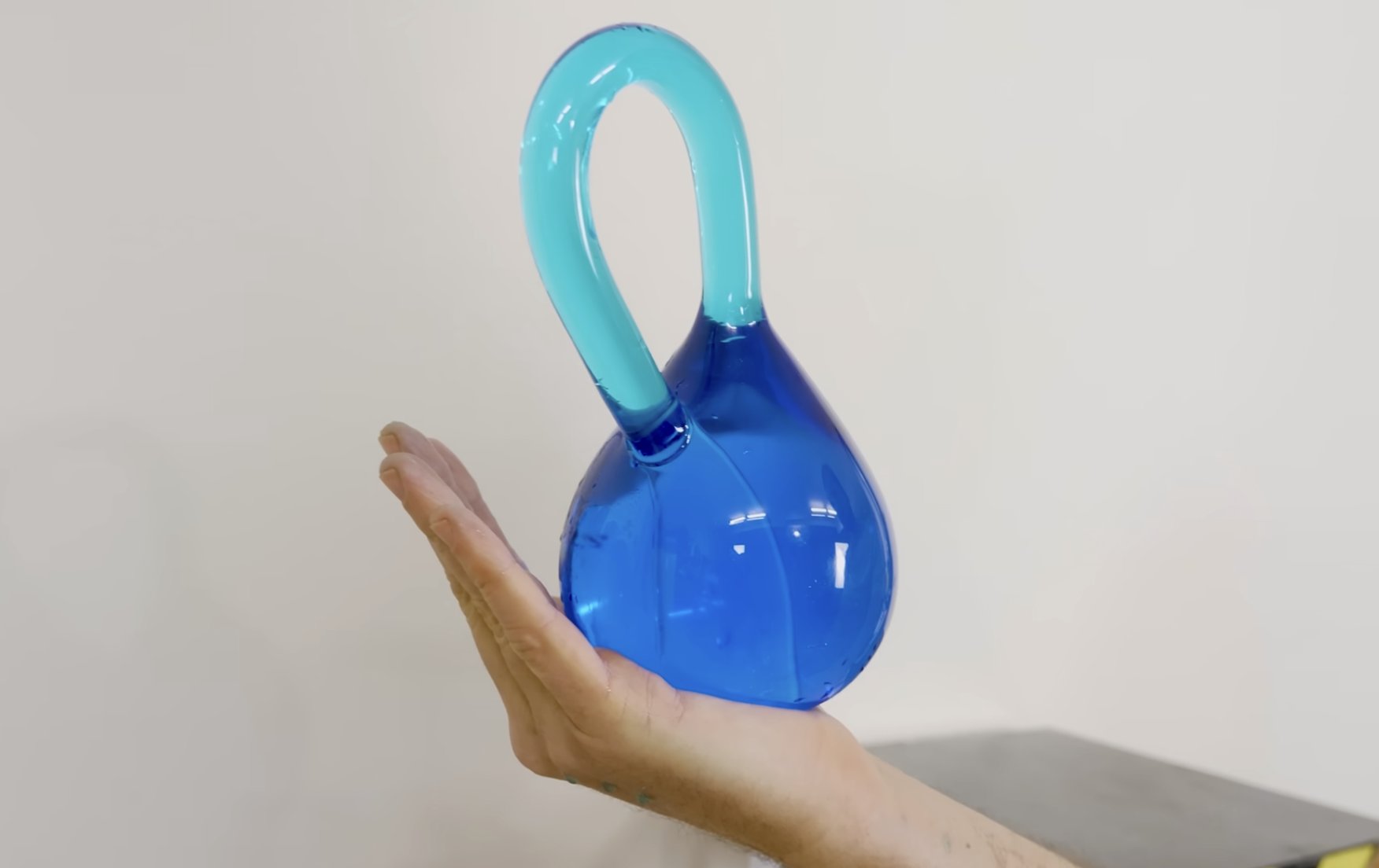 Is it actually possible to fill a Klein bottle?