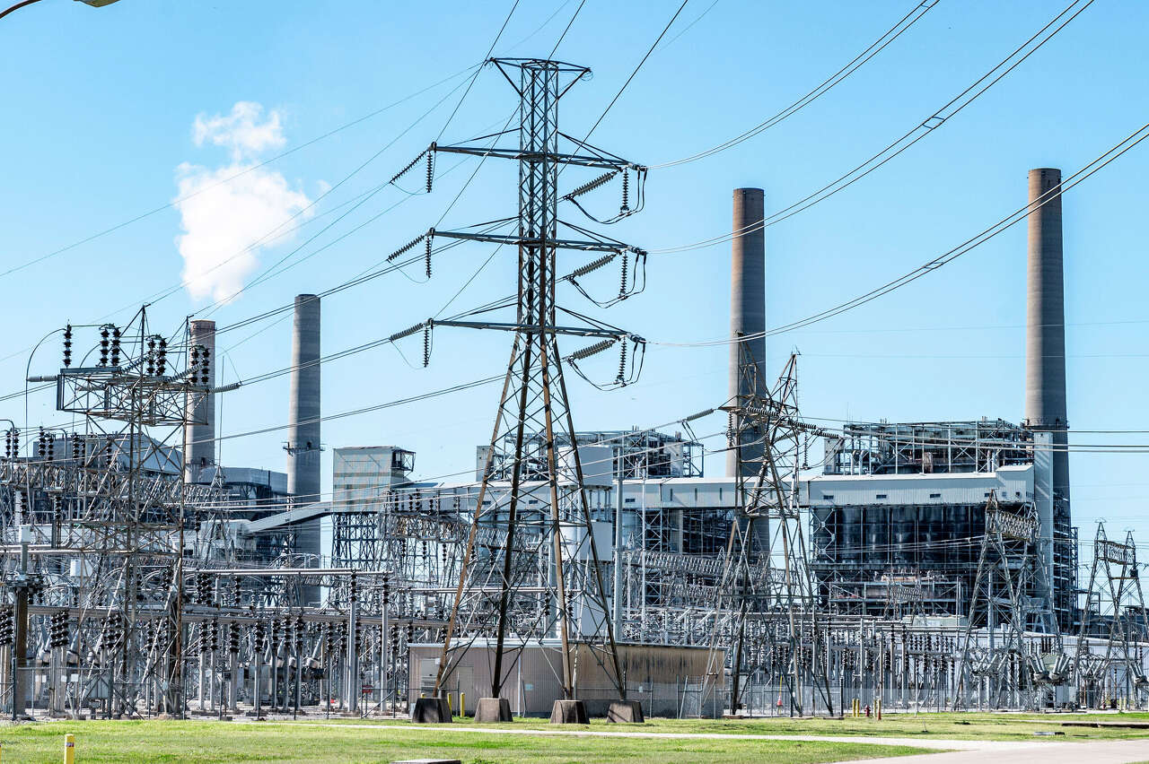 Texas summer heat, data centers could push power demand to a new record ...