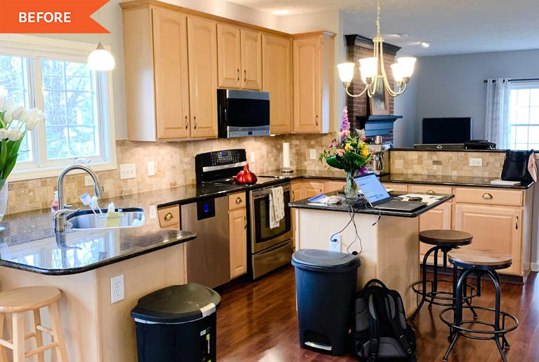 An early 2000s kitchen got a $1,000 no-demo redo