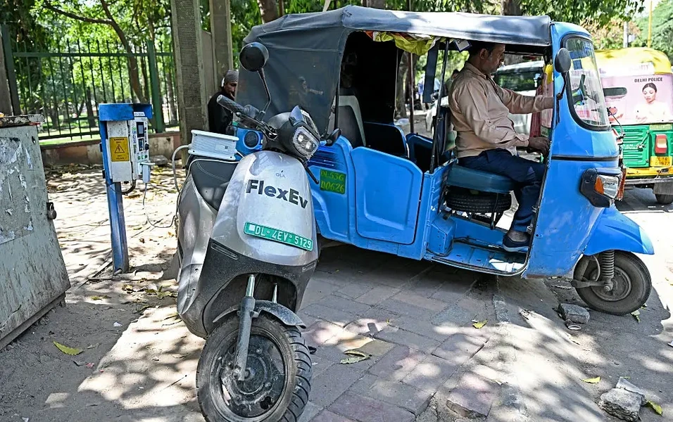 Delhi may push back electric two-wheeler mandate to 2029