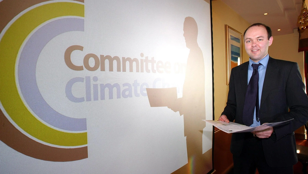 UK sets legally binding 87% emissions cut target by 2040