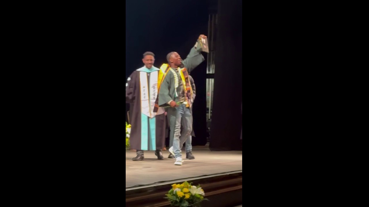 Oakland teen, Fremont High School valedictorian