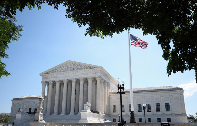 Supreme Court allows Alabama to use GOP election map