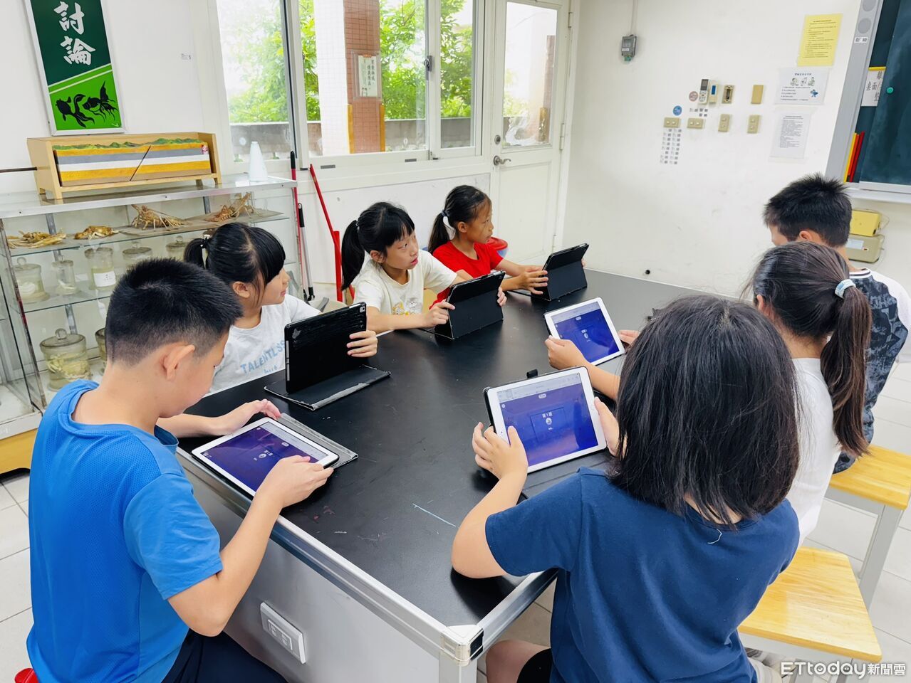 遠東鐵櫃鋼鐵捐40台iPad 金門正義國小智慧學習再升級