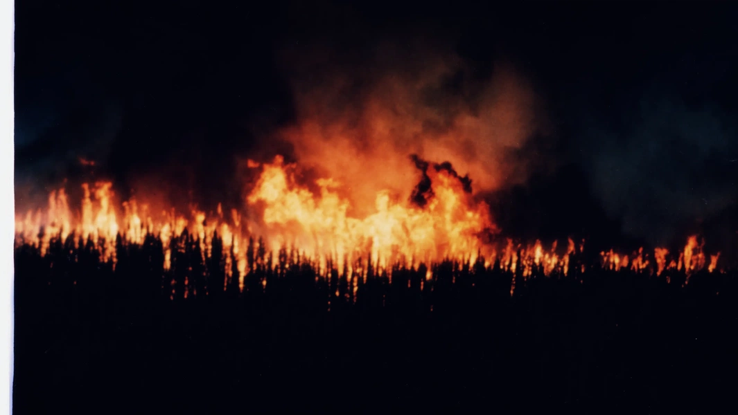 Firefighters shift to protect homes as Lac du Bonnet wildfires grow