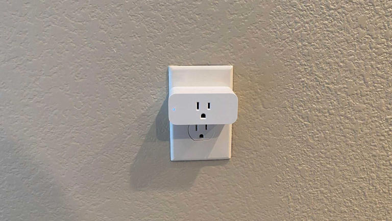 I paired my smart lights with my TV, and it's changed movie night forever