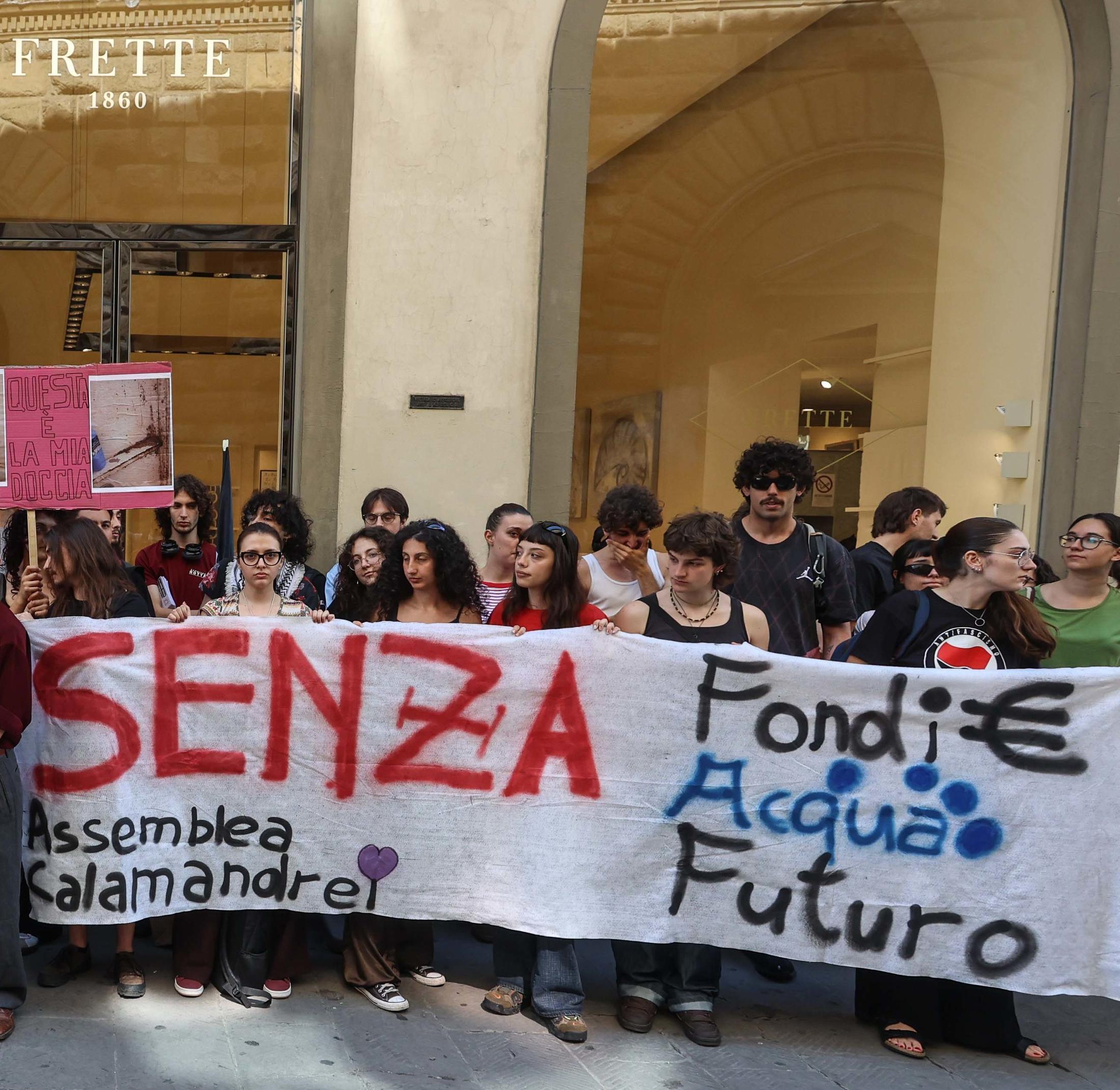 Oggi il tavolo sugli studentati. Presidio in Regione