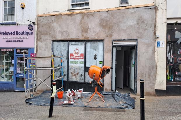 Second bite at getting new signage for fried chicken shop fails to go ...