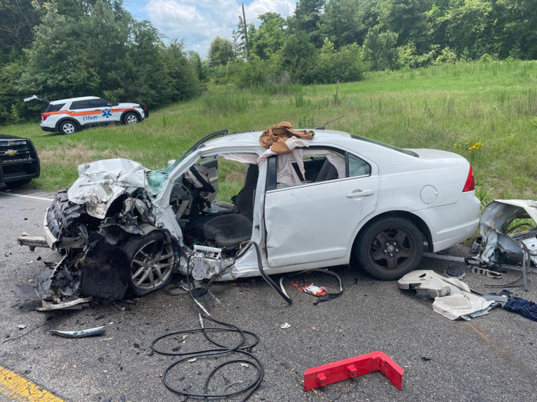 Driver killed, another injured in Jones County crash