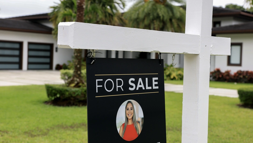 Investor home purchases hit lowest level since 2020