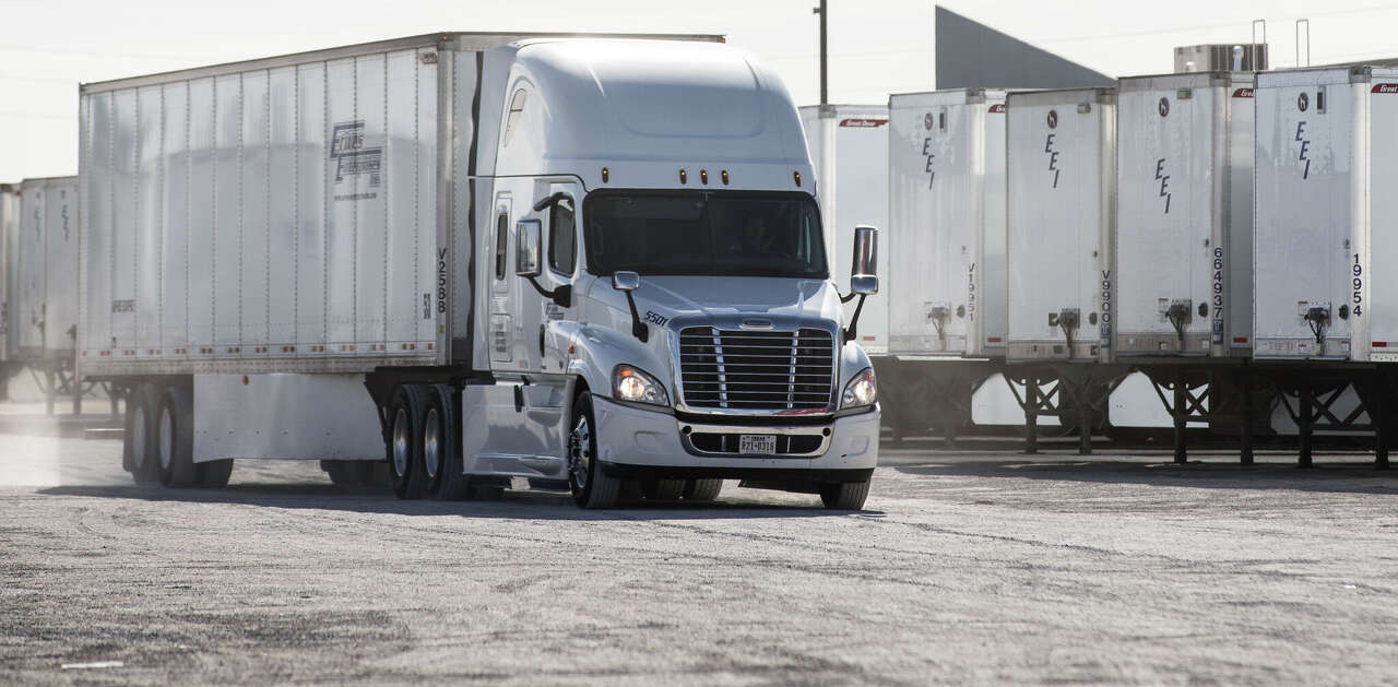 Texas ends commercial driver's license exams in Spanish, requires tests ...